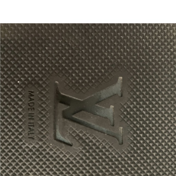 Louis Vuitton | Shoes | Rare Louis Vuitton Honolulu Monogram Sandals ...